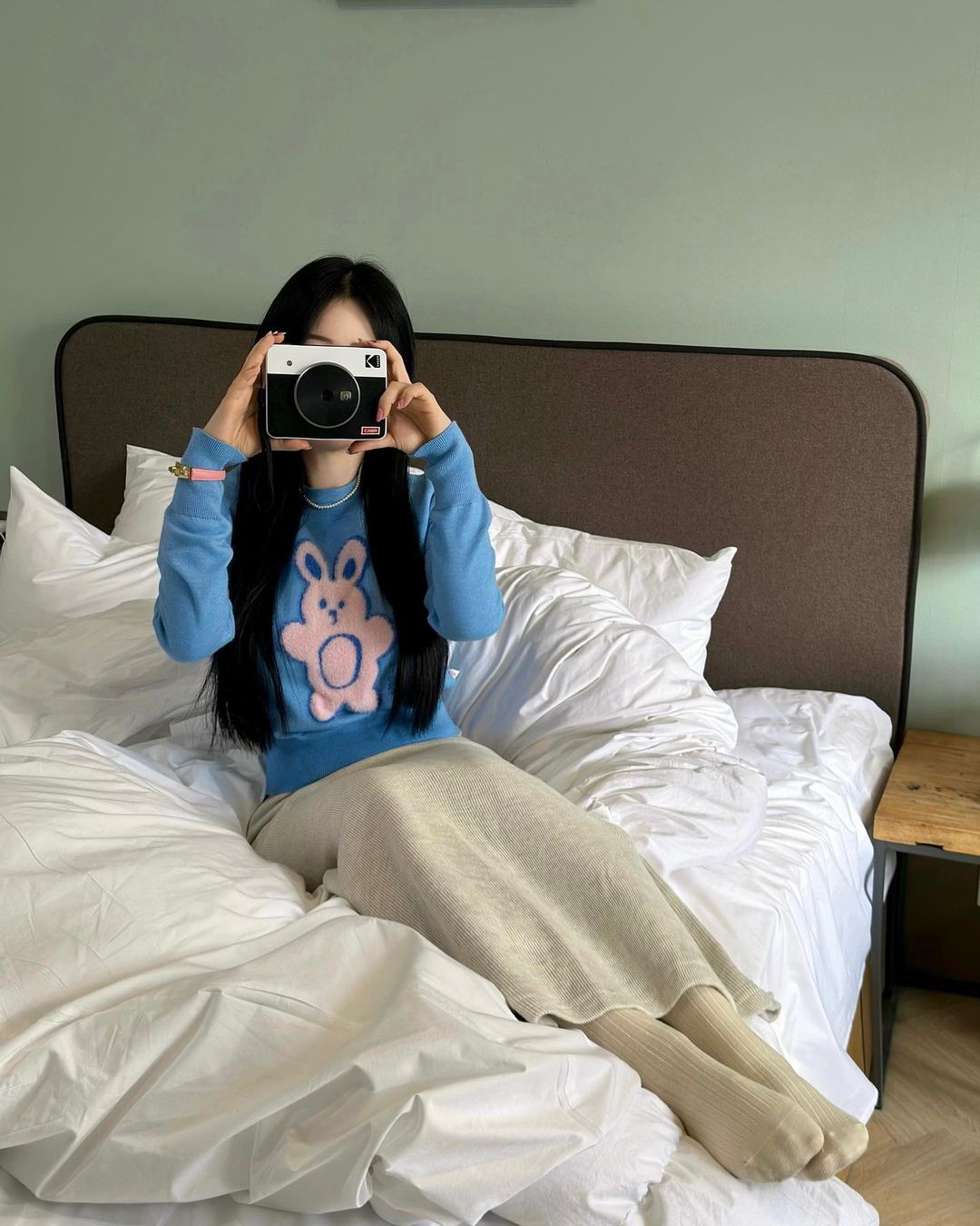 @kkhj._v님의 러블리 스타일 | 크리에이터 룩북은 온더룩