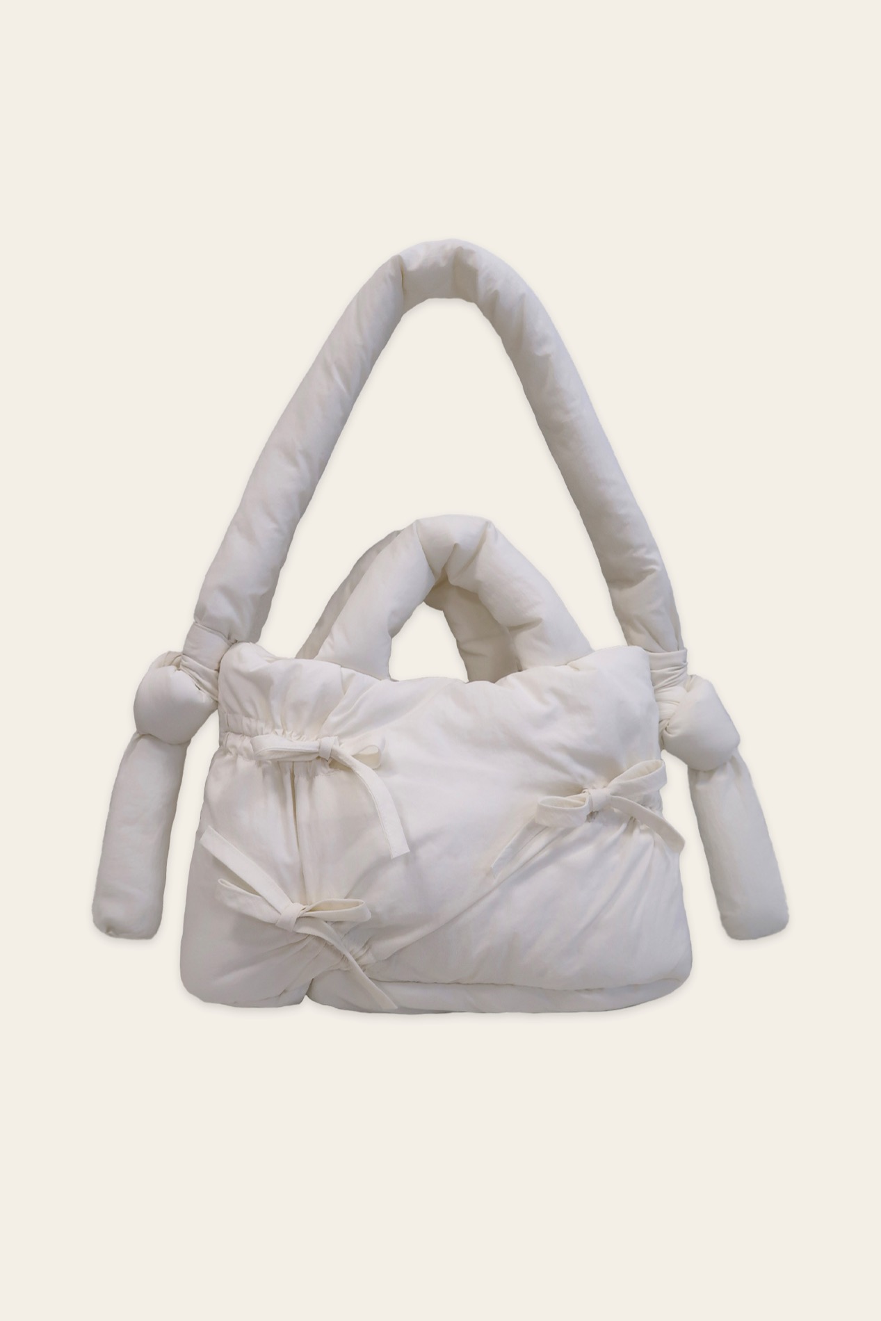 sinoon(시눈) | 실시간 인기 스타일 | SMORE PADDING BAG (OFF WHITE) | 온더룩