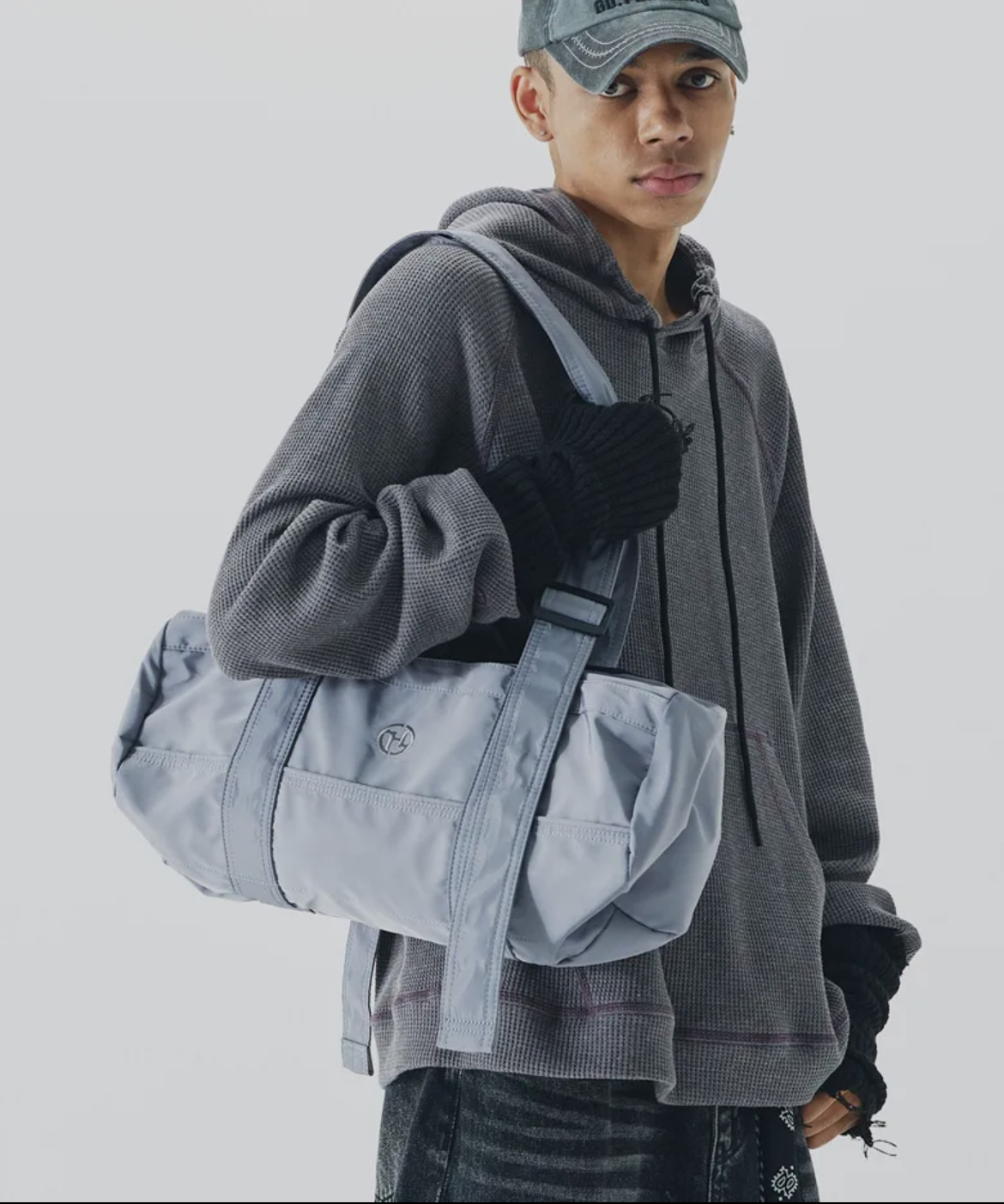 HEDER HELEN(헤더헬렌) | 실시간 인기 스타일 | BAGUETTE MULTI BAG GREY | 온더룩