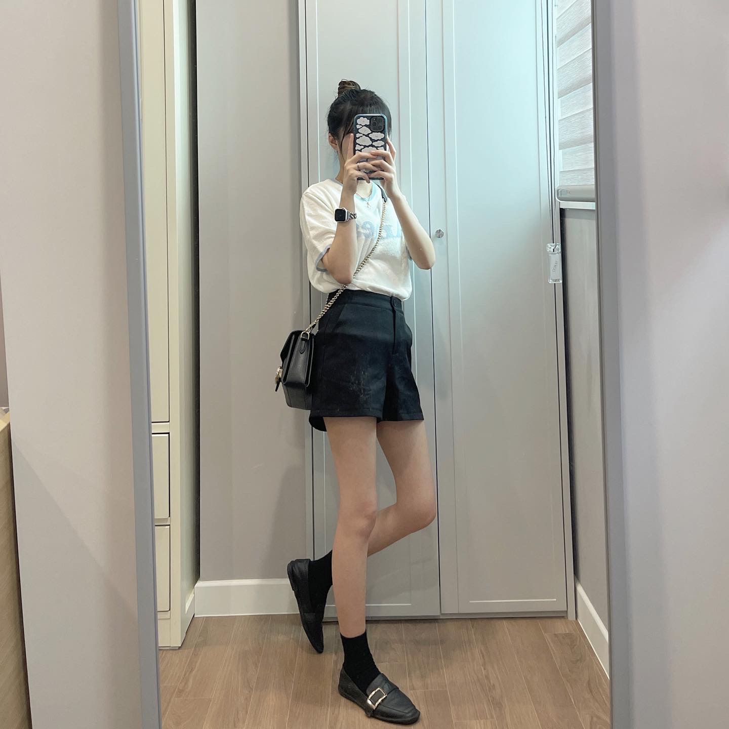 @jer._.y150님의 모던캐주얼 스타일 | 크리에이터 룩북은 온더룩