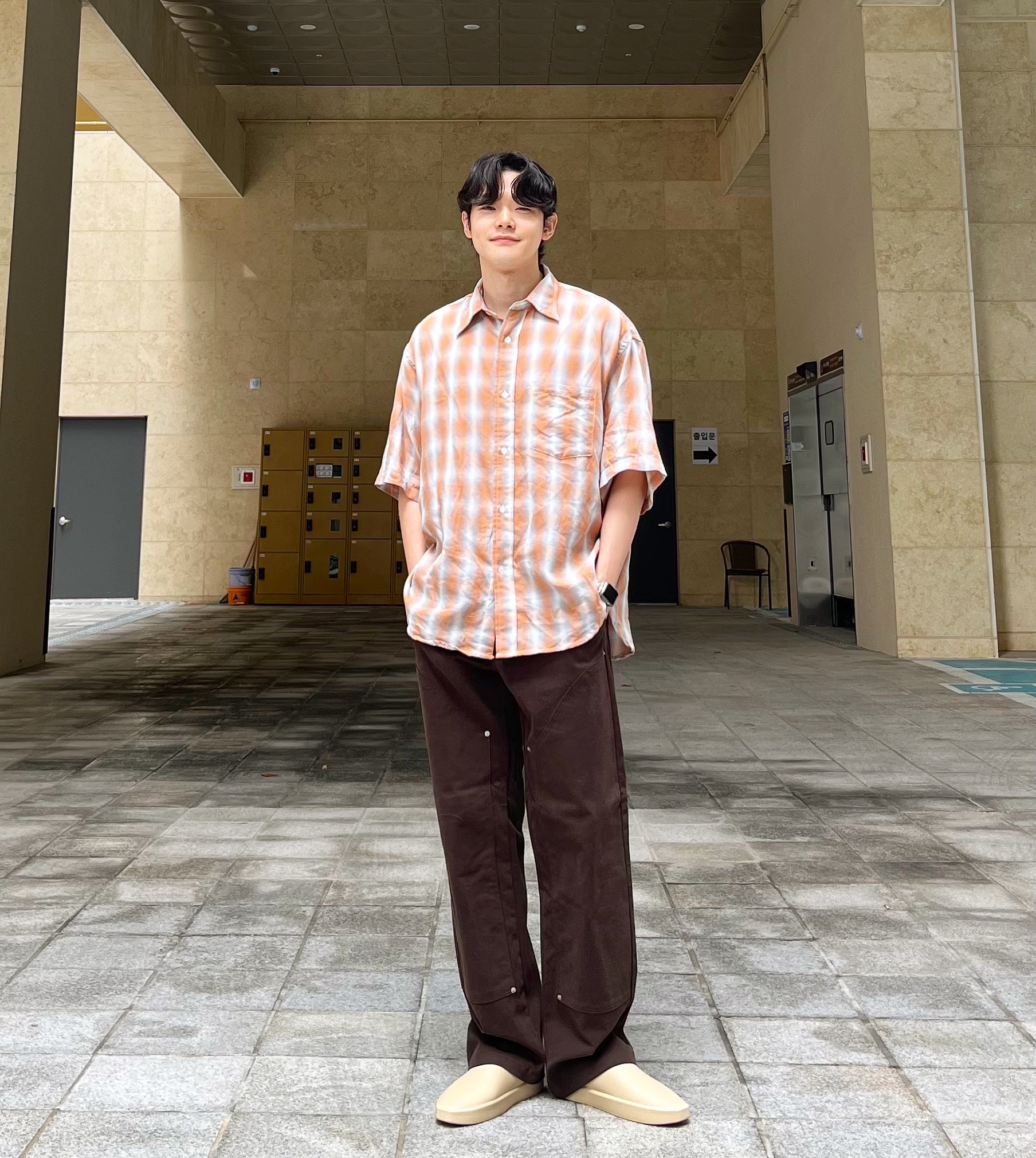 @u._.kong_님의 미니멀 스타일 | 크리에이터 룩북은 온더룩