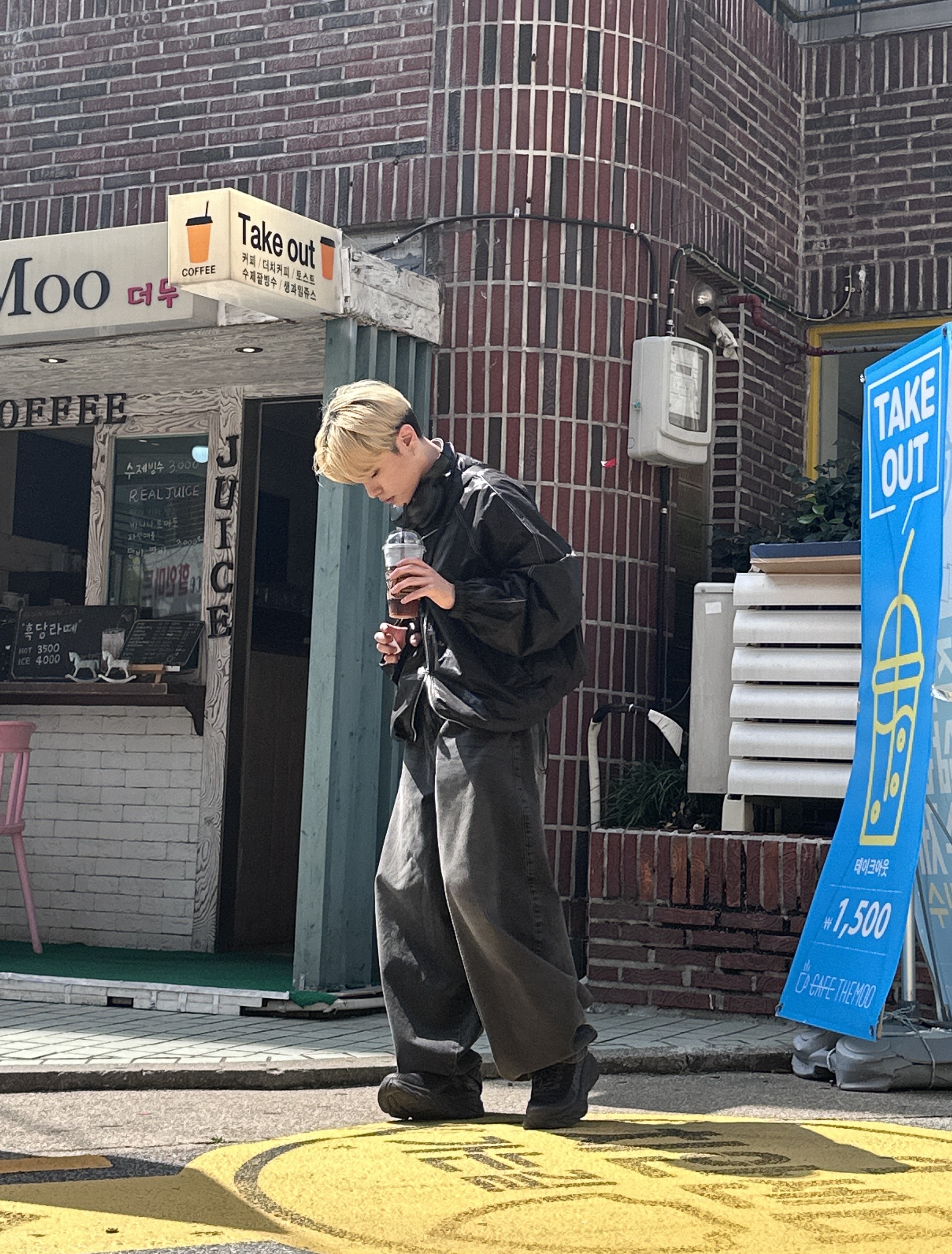 @hj_nn_na님의 스트릿 스타일 | 크리에이터 룩북은 온더룩