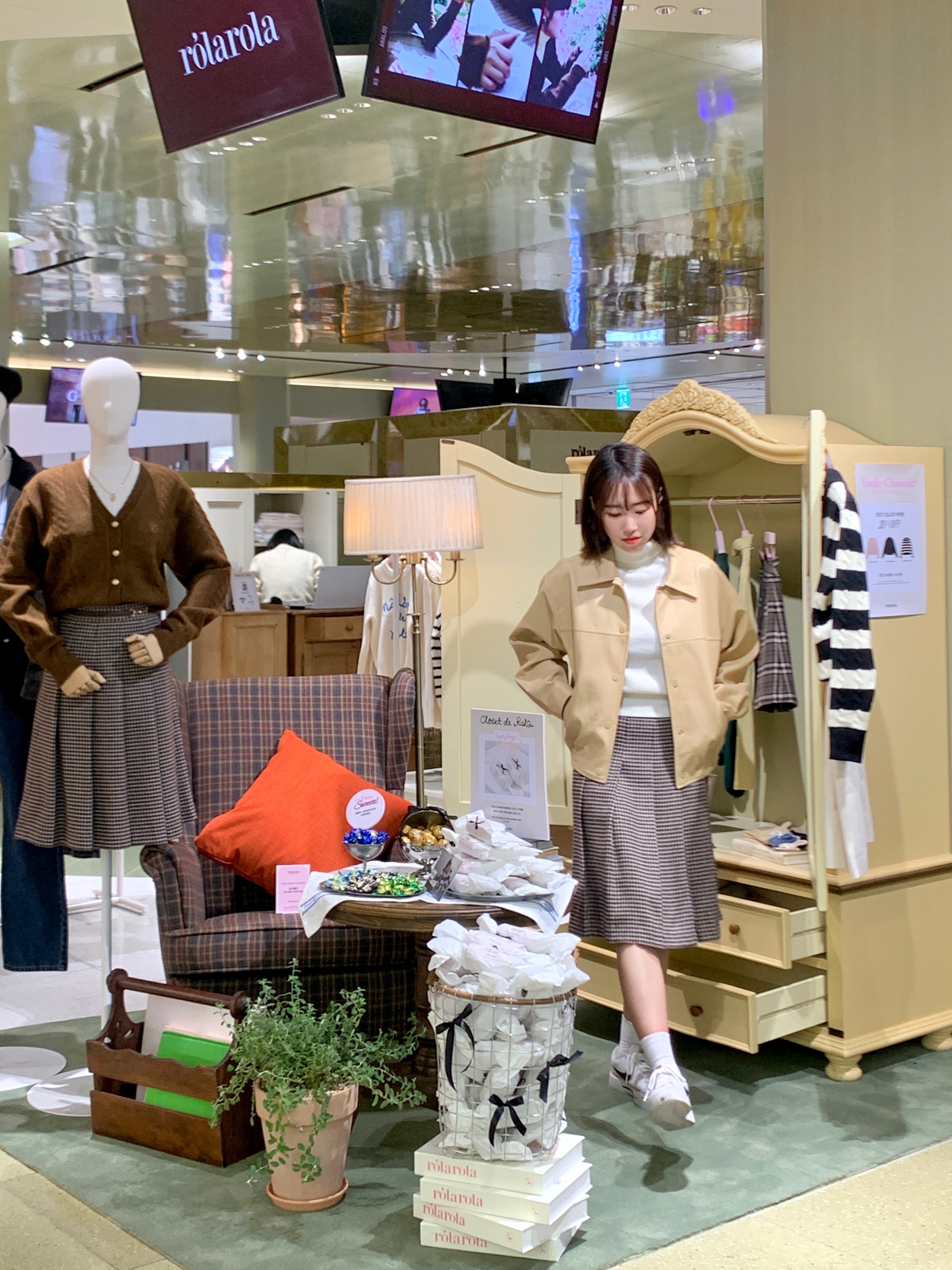 @chobab_love님의 모던캐주얼 스타일 | 크리에이터 룩북은 온더룩