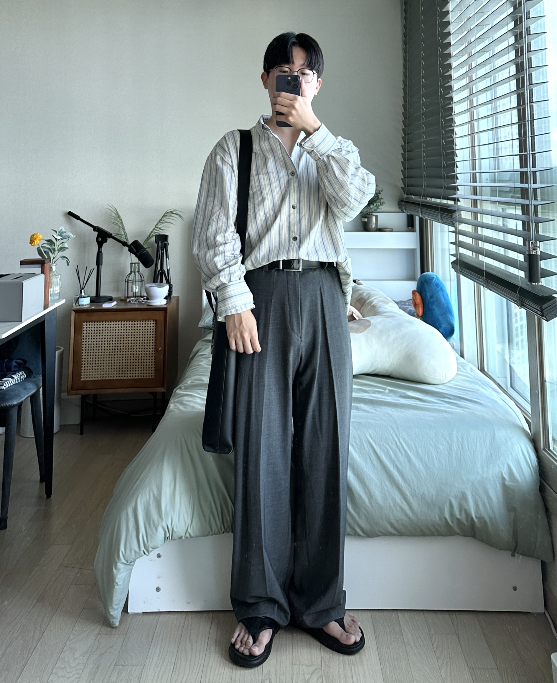 @mingrammer.clothes님의 미니멀 스타일 | 크리에이터 룩북은 온더룩