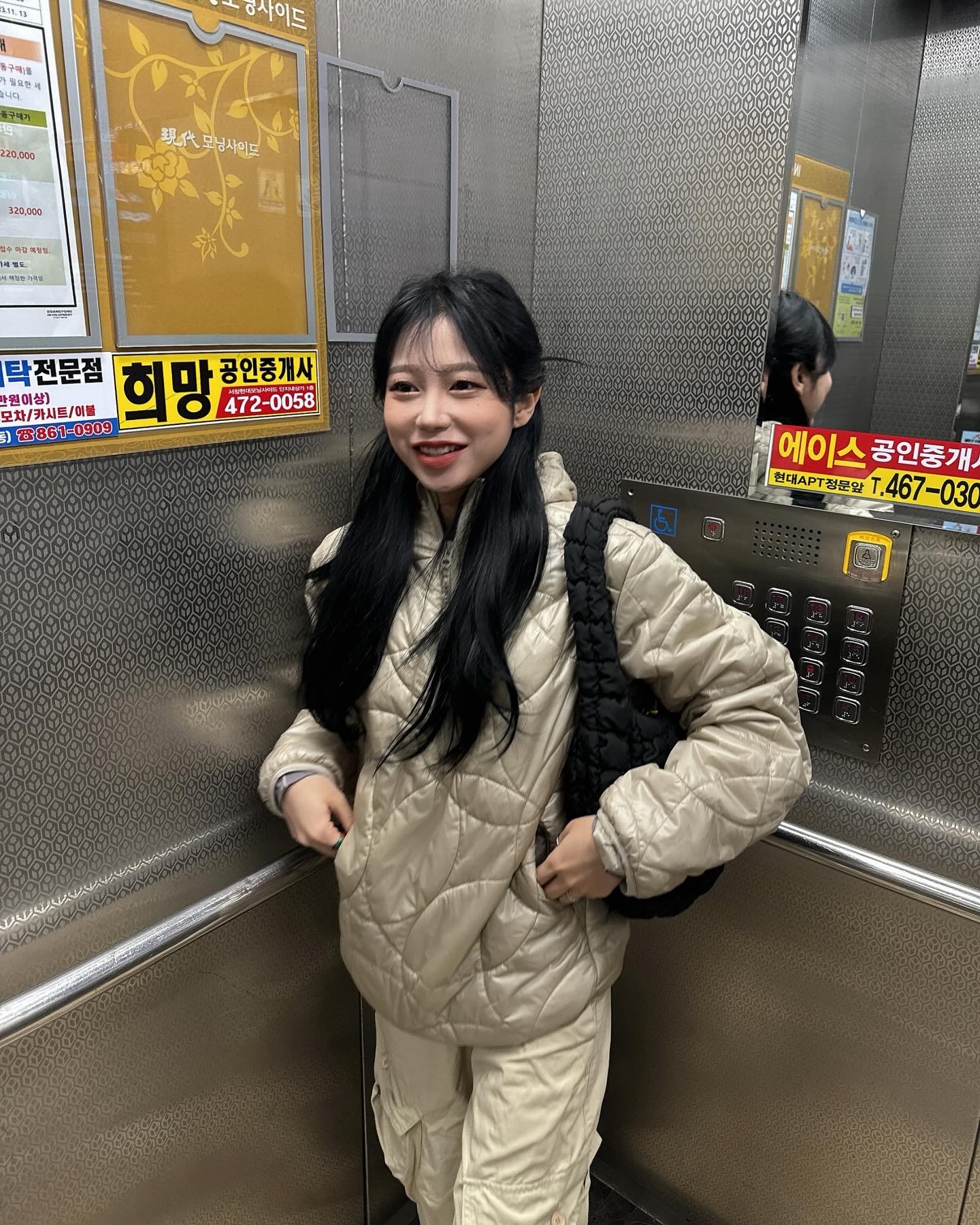 @h._.vely님의 이지캐주얼 스타일 | 크리에이터 룩북은 온더룩