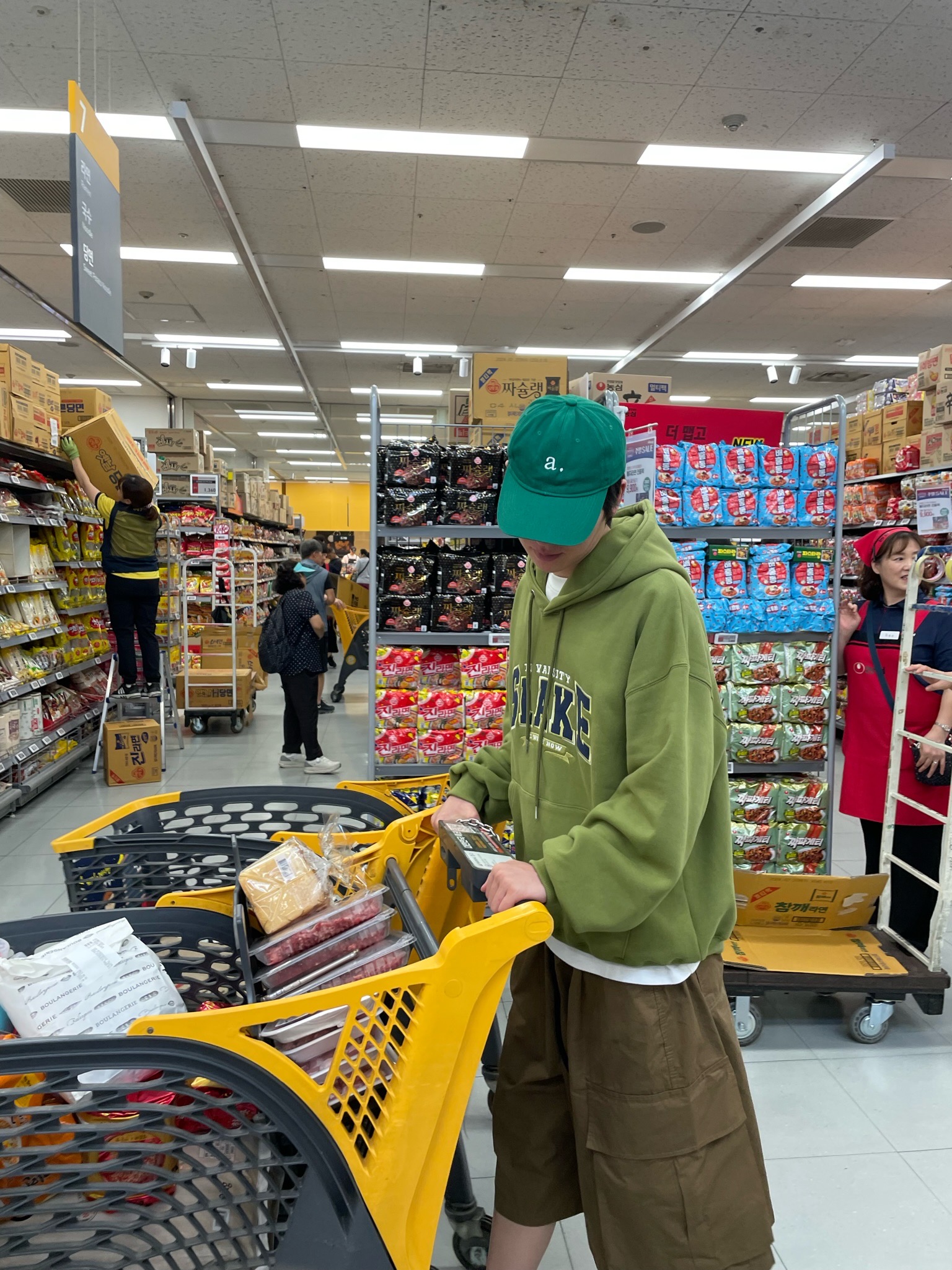 @ws.__.00님의 이지캐주얼 스타일 | 크리에이터 룩북은 온더룩