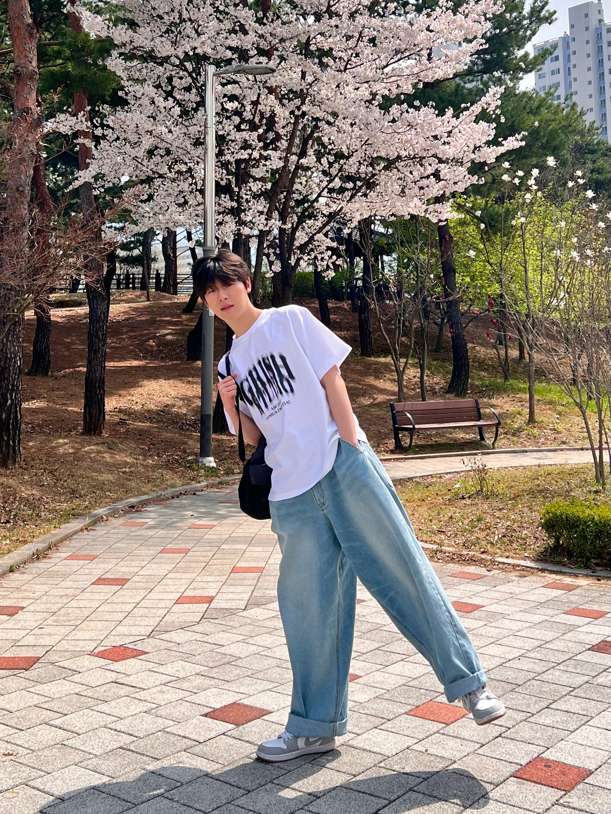 @ws.__.00님의 미니멀 스타일 | 크리에이터 룩북은 온더룩