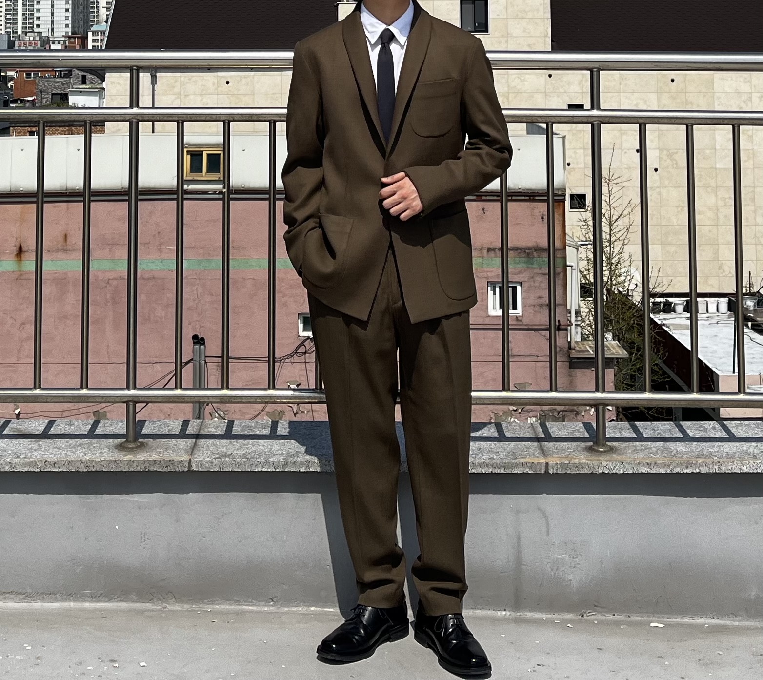 @sol_dalee님의 미니멀 스타일 | 크리에이터 룩북은 온더룩