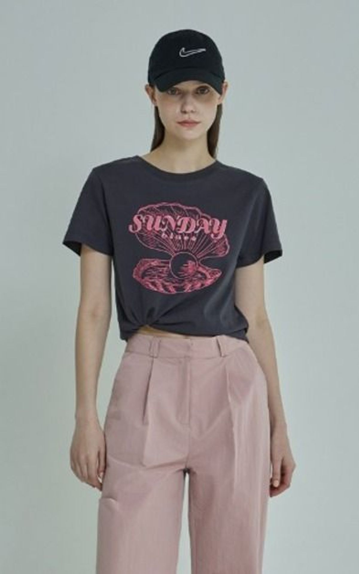 itovseoul(아이토브서울) | 실시간 인기 스타일 | [오연서, 조현영, 유정 착용] Pearl oystor T-shirt ...