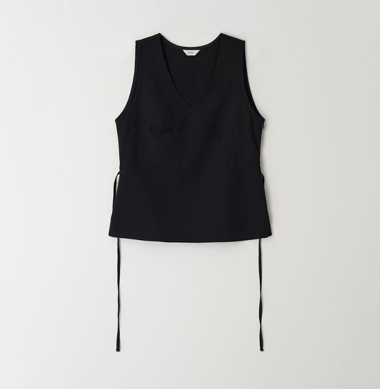 The Rye더 라이 실시간 인기 스타일 V Neck Sleeveless Blouseblack 온더룩