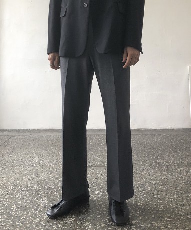 Momold(모몰드) | 실시간 인기 스타일 | semi-boots cut wide slacks | 온더룩