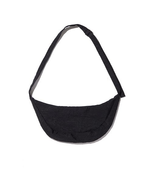 BESLOW(비슬로우) | 실시간 인기 스타일 | 22SS PLEATED CROSS BODY BAG BLACK | 온더룩