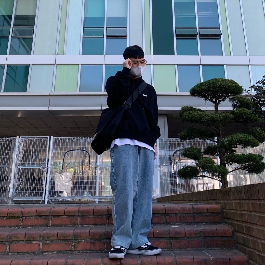 @20_xhxb님의 이지캐주얼 스타일 | 크리에이터 룩북은 온더룩