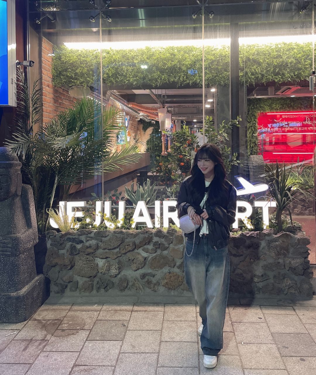 @h._.vely님의 이지캐주얼 스타일 | 크리에이터 룩북은 온더룩