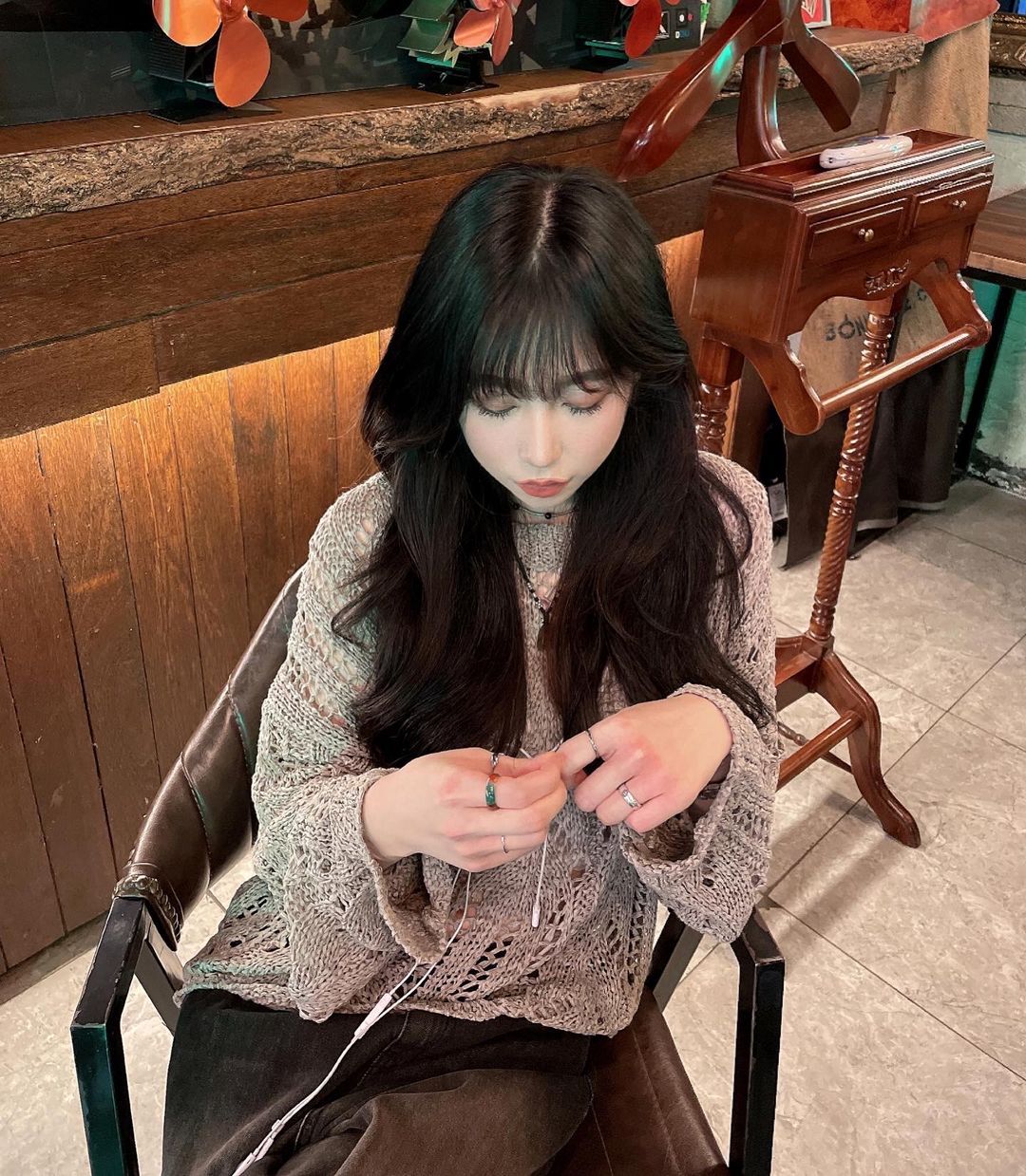 @h._.vely님의 레트로 스타일 | 크리에이터 룩북은 온더룩